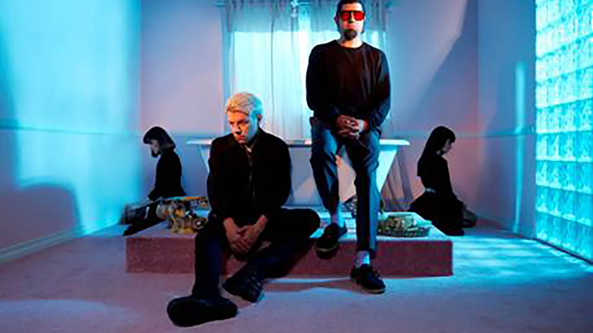 Ya a la venta el nuevo disco de ††† (Crosses) “Goodnight, God Bless, I ...